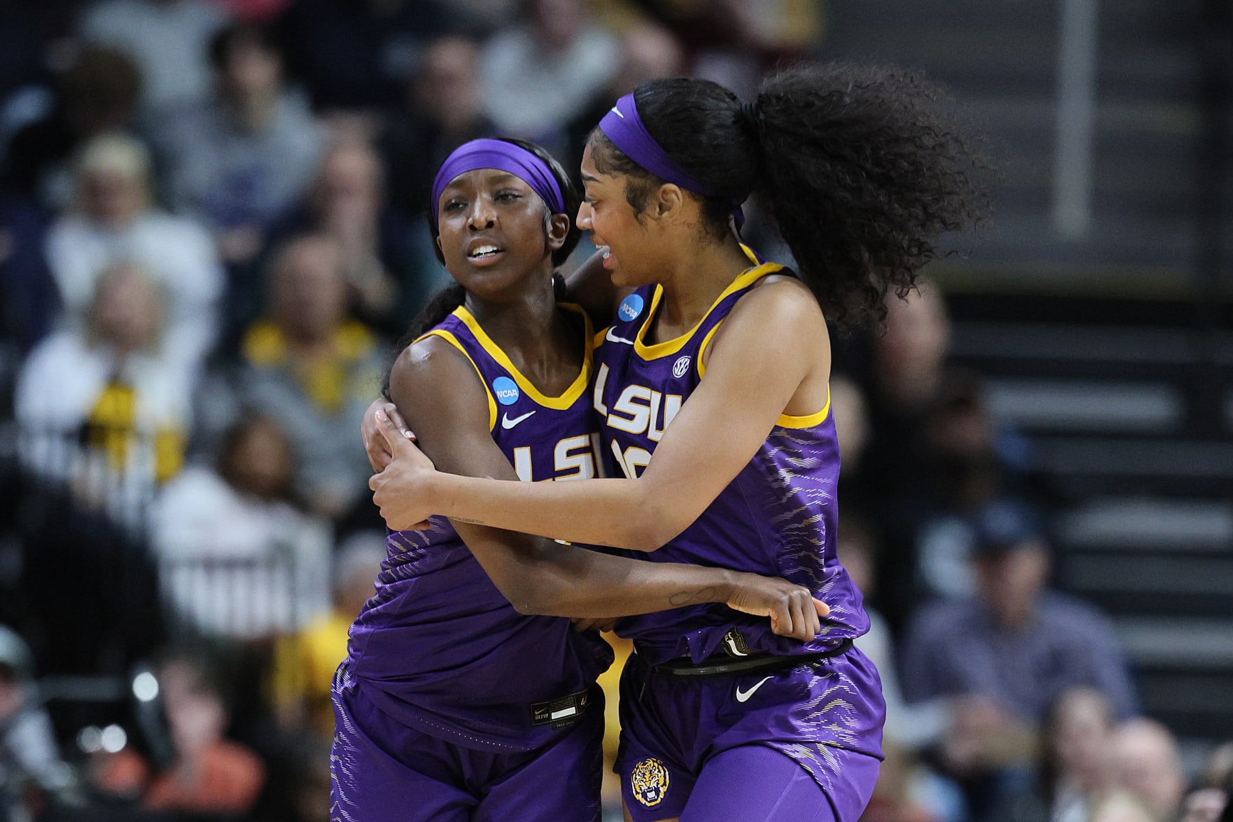 Kim Mulkey, LSU Beat UCLA as Fans Hail Angel Reese, Flau'jae Johnson in ...