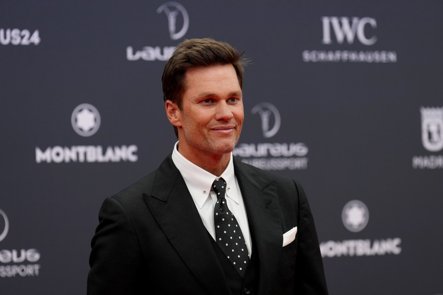Tom Brady to Be Roasted by Belichick, Randy Moss, Gronk, Bledsoe for ...
