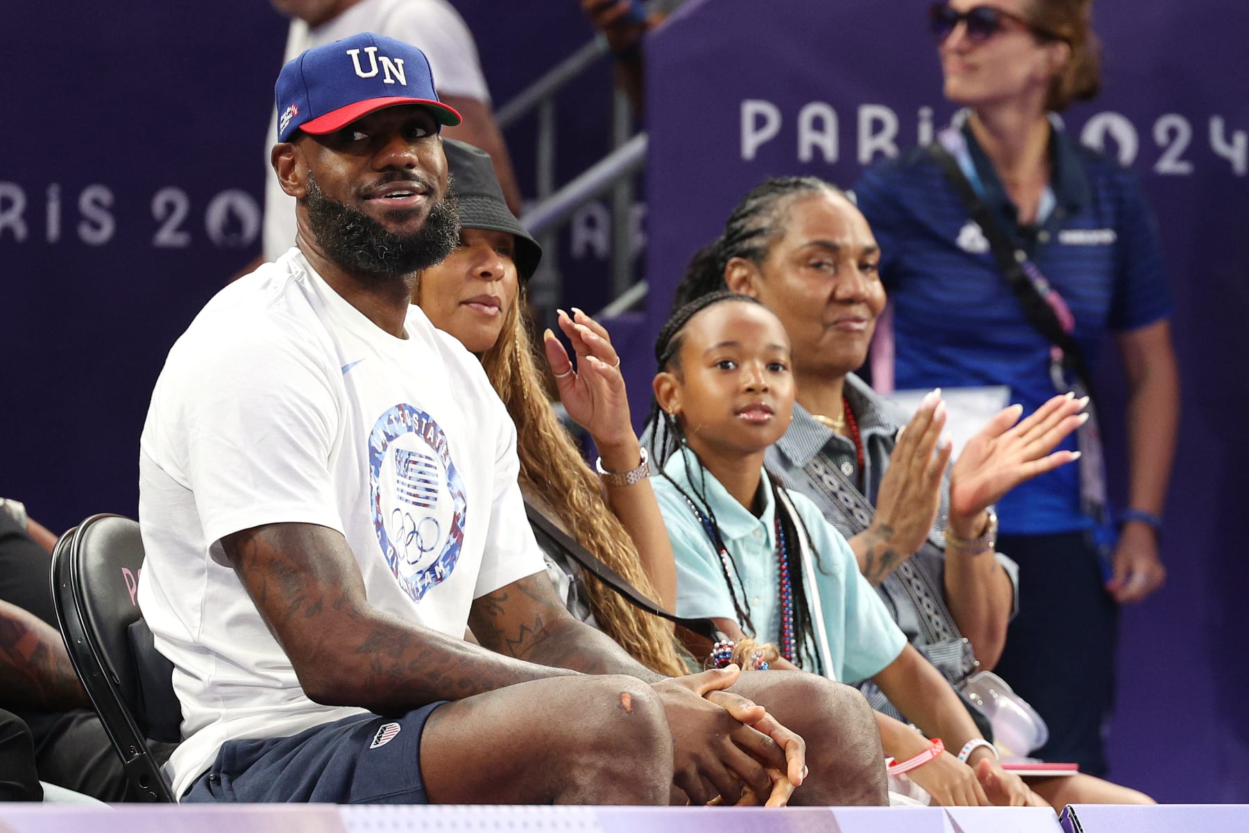 Video: Lakers' LeBron James Embarrasses Daughter Zhuri with Dancing at ...